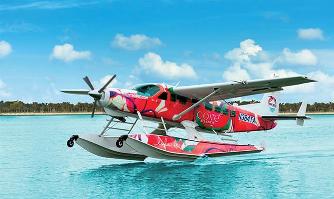 Avião que pousa na água - Tripulantes recebem aulas